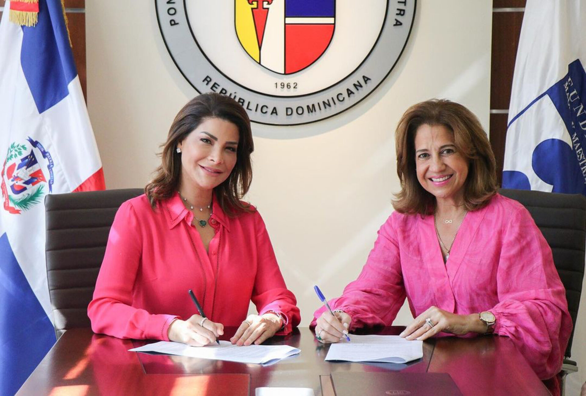 Fundación Madre y Maestra y The Doughty Family Foundation firman ...