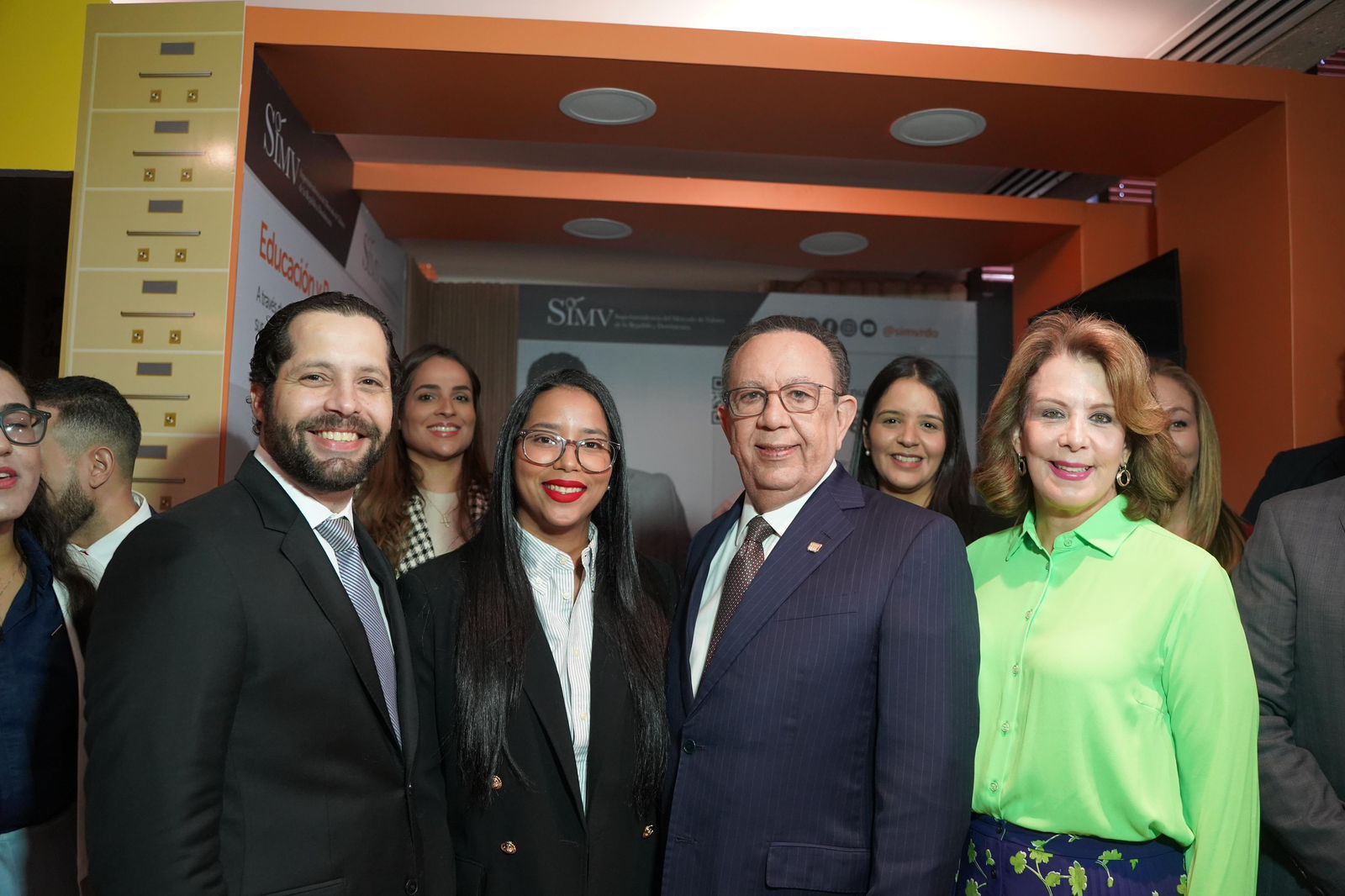 SIMV lanza guía básica para invertir en el mercado de valores ...