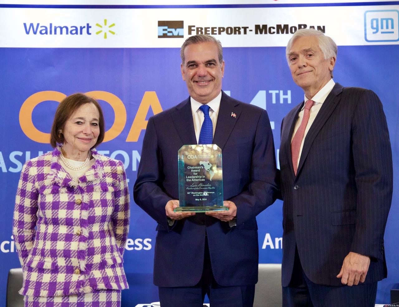 Luis Abinader, primer presidente dominicano en recibir premio Chairman ...