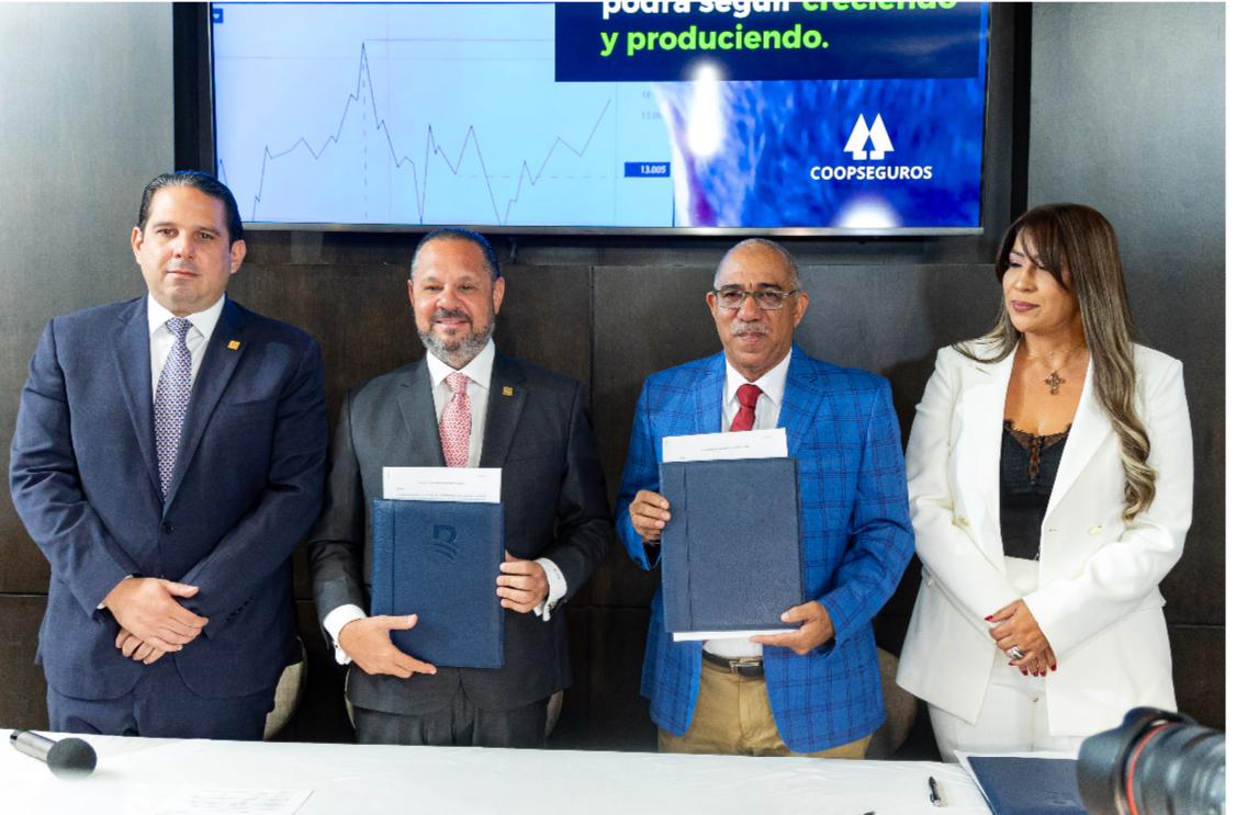 AFP Reservas y COOPSEGUROS firman acuerdo comercial - PincelDigital.do