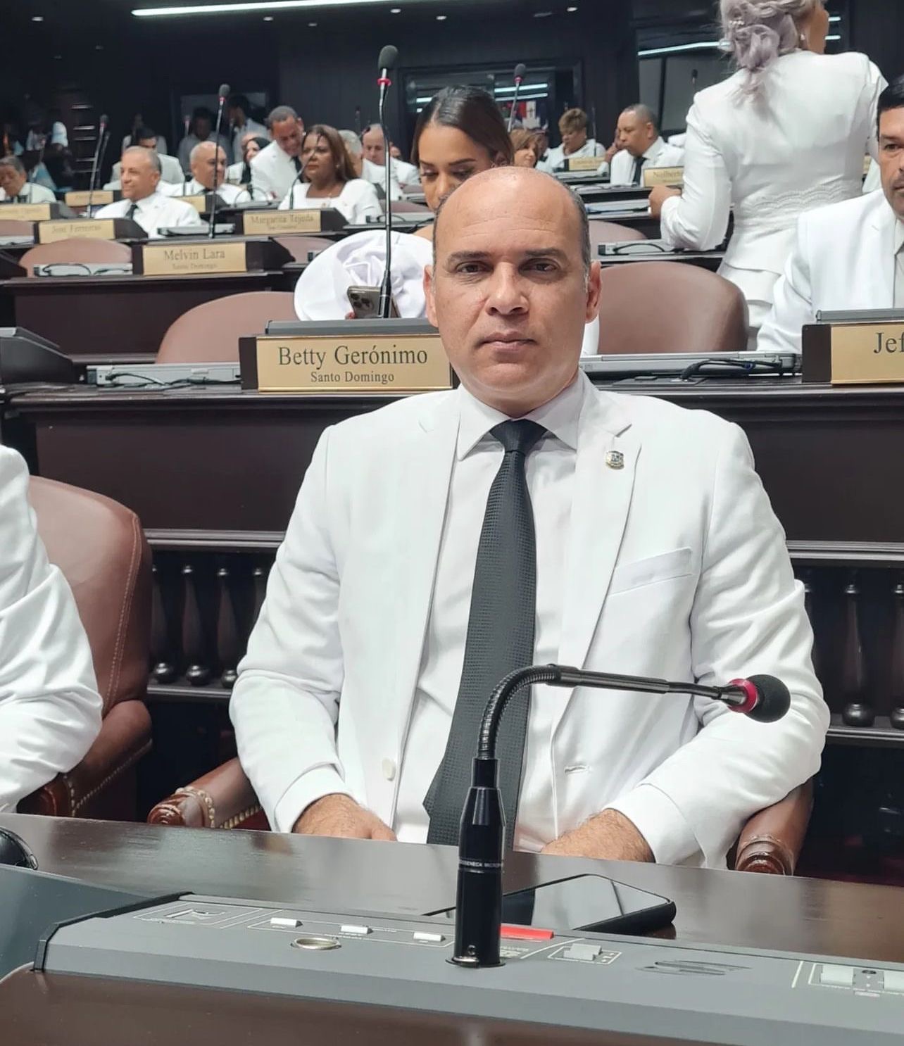 Diputado Emil Durán se juramenta como secretario del bufete directivo ...