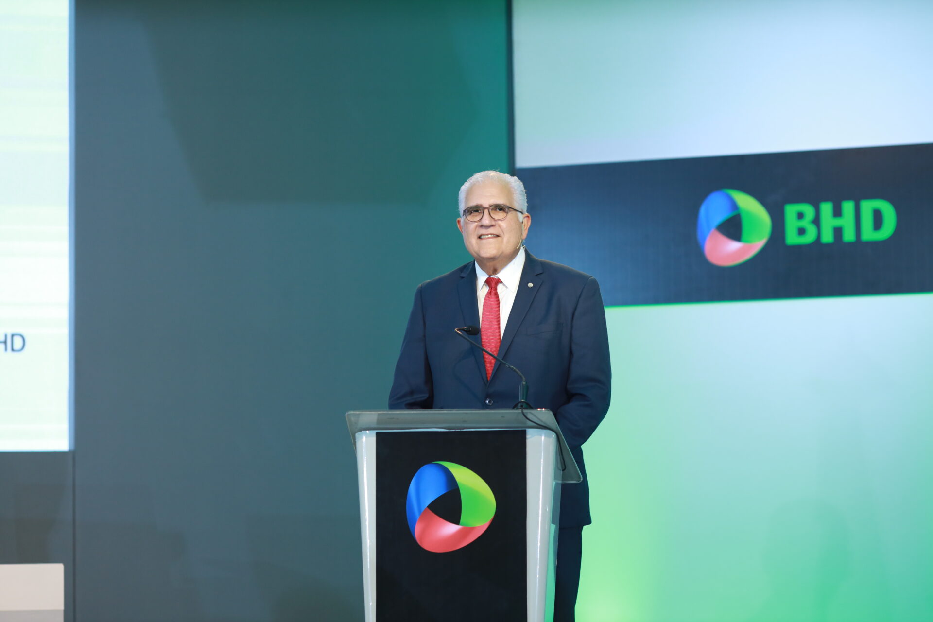 BHD ha otorgado RD$1,190 millones en préstamos a mipymes lideradas por ...