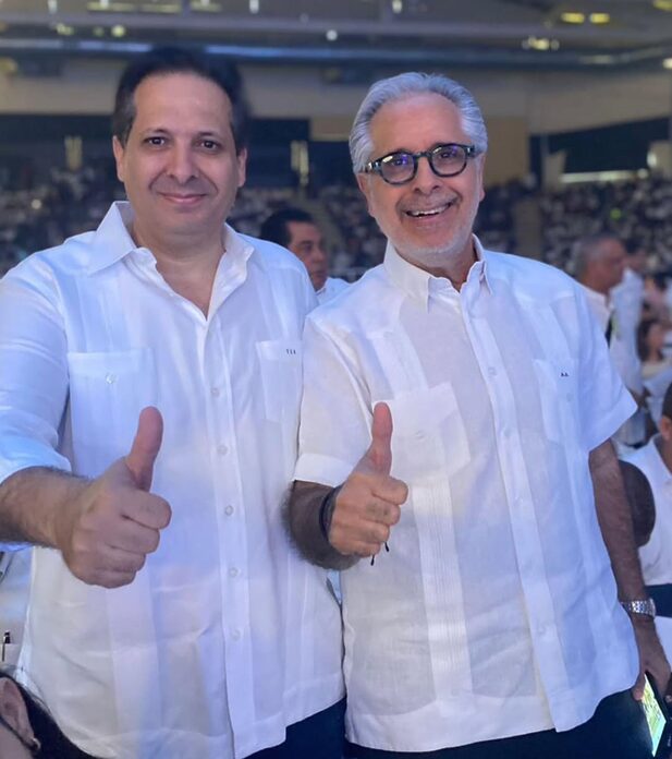 "Dr. Víctor Atallah Asiste al Aniversario del PRM en un Evento ...