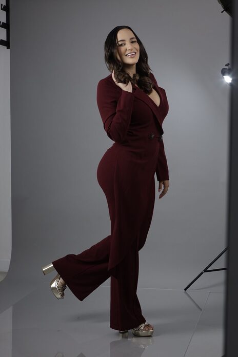 Aneli Paredes: del marketing a la pasión por la comunicación y el arte ...