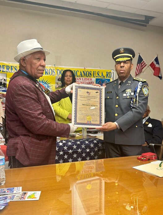 Teniente Coronel David Vargas Reyes Recibe Reconocimiento por su ...